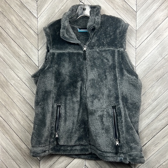 Free Country | Jackets & Coats | Free Country Faux Fur Zip Front Fuzzy ...